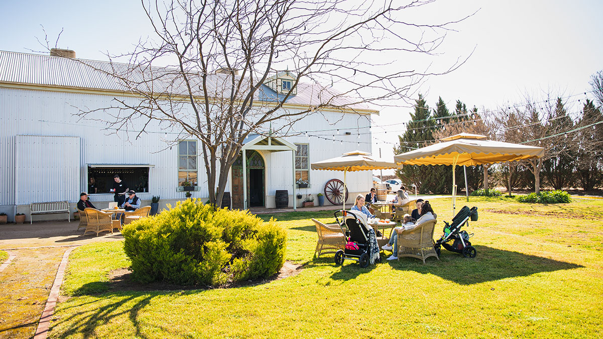 Visit Mildura - Cellar Doors and Wineries